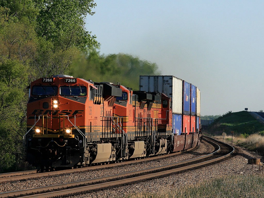 BNSF 7266
